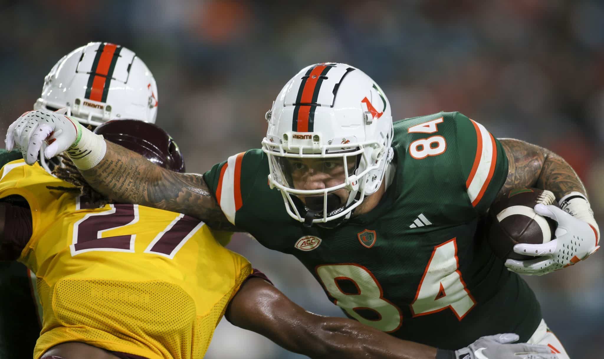 Miami tight end announces return for unprecedented 9th season in ...