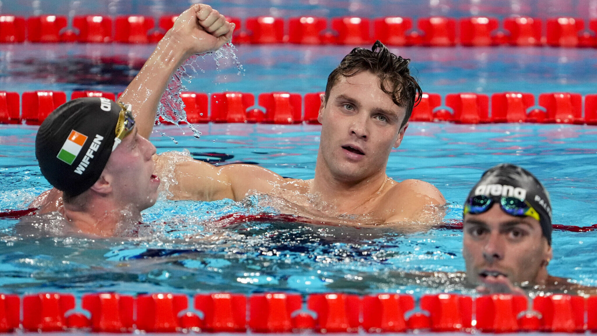 Bobby Finke, former Florida swimmer, sets world record to win gold ...