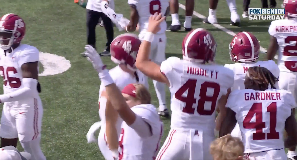 Alabama players join in on 'Jump Around' tradition against Wisconsin ...