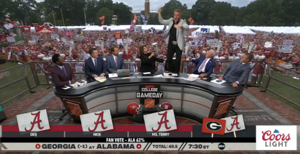 Pat McAfee fires up Tuscaloosa crowd with electric pick for Georgia ...