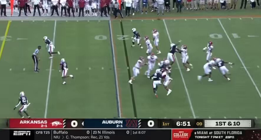 Taylen Green delivers flying knee to Auburn defender during incredible ...