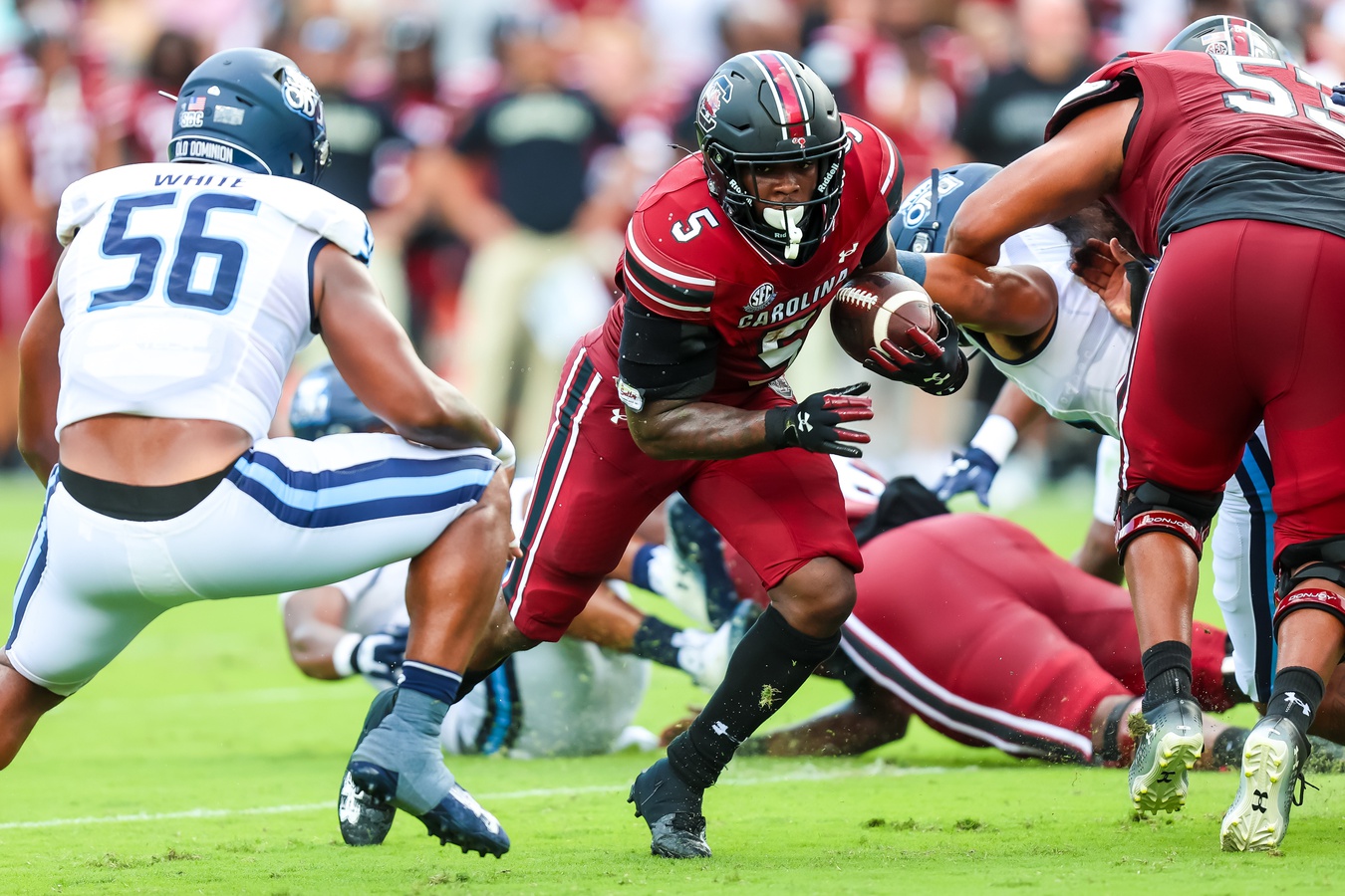 South Carolina RB Rocket Sanders exits early vs. Akron with injury ...