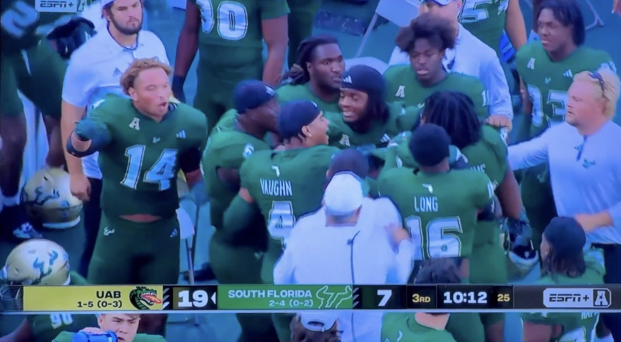USF players fight with each other on sideline while trailing to UAB ...