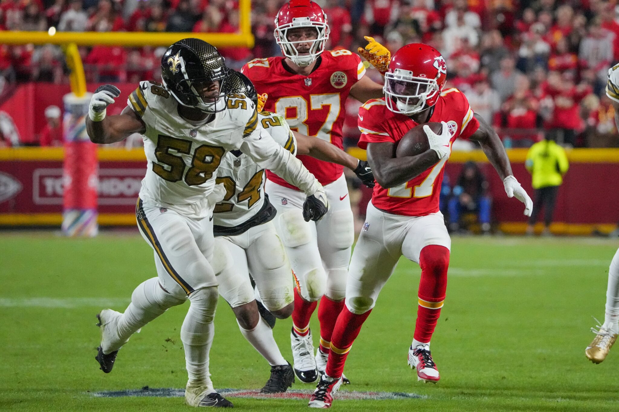 Mecole Hardman has big day as Chiefs remain undefeated with Week 7 win ...