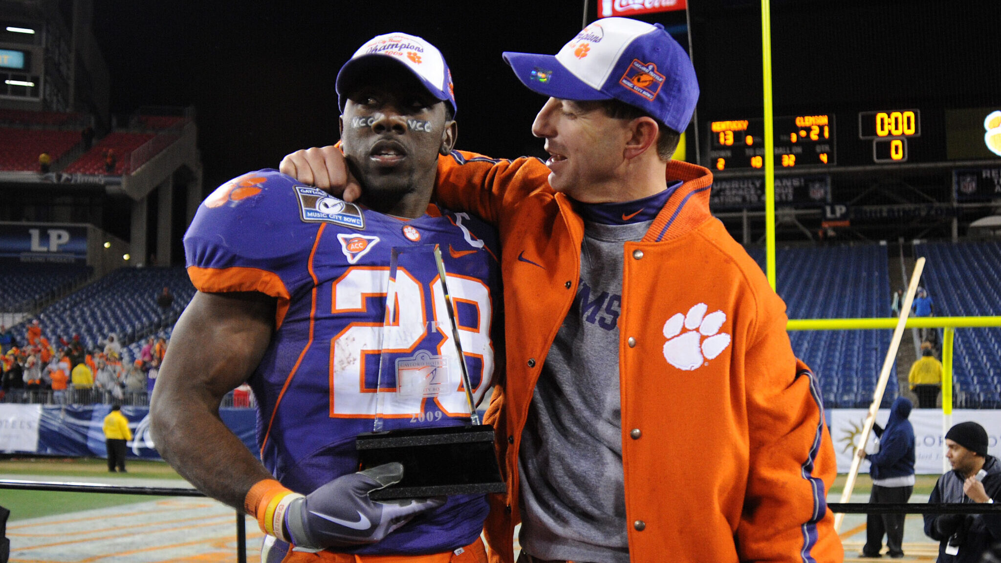 CJ Spiller officially inducted into Clemson's Ring of Honor ahead of ...