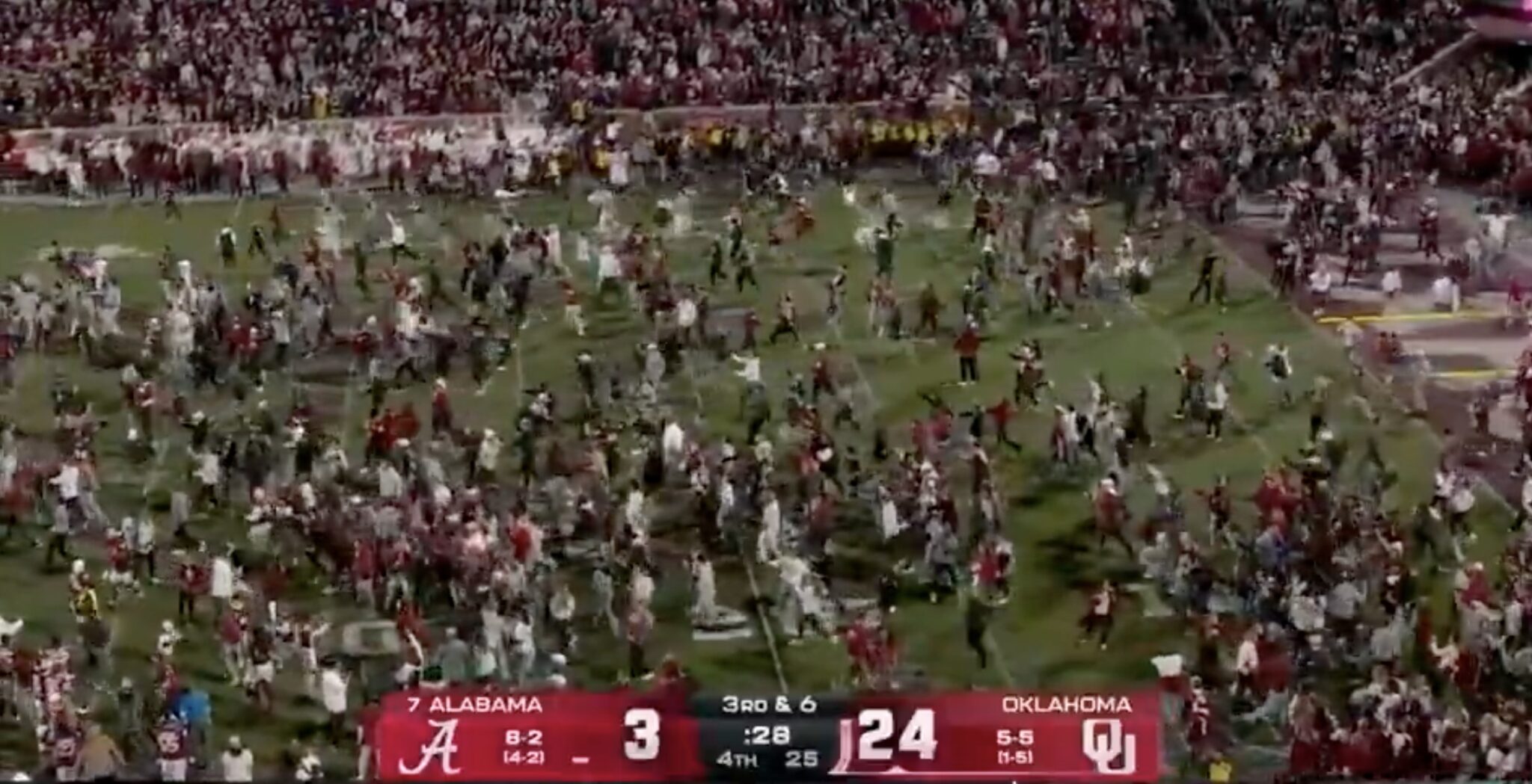 Oklahoma rushes the field for first time since 2000 ... a little bit ...