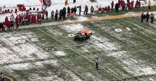 Landon Jackson carted off the field during Battle Line Rivalry ...
