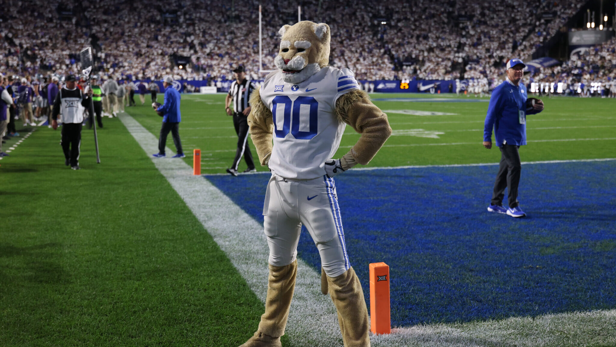 Cosmo Cougar, BYU mascot, narrowly avoids disaster during Saturday ...