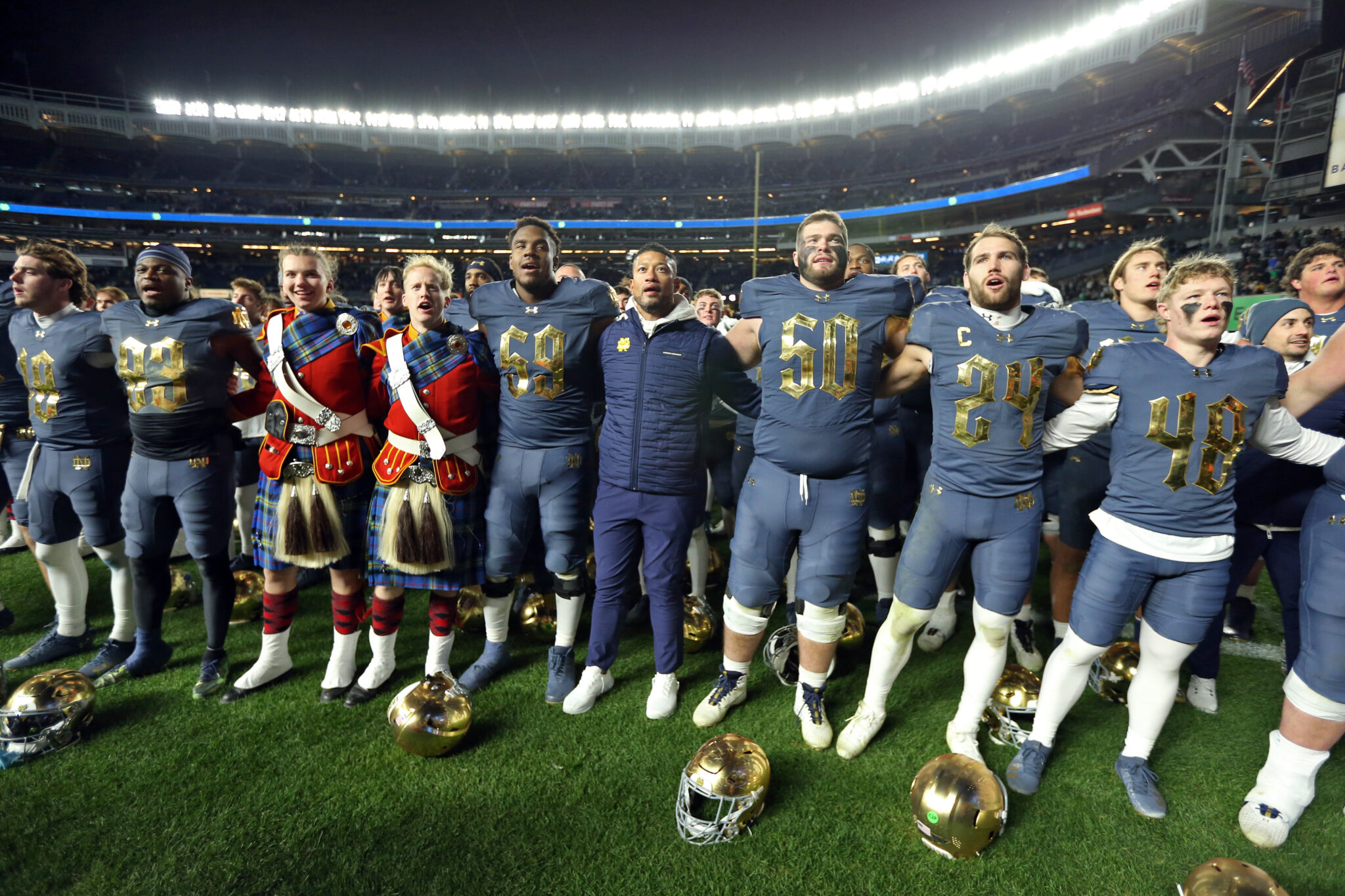 College GameDay crew picks Notre Dame-USC rivalry in Week 14 - Saturday ...