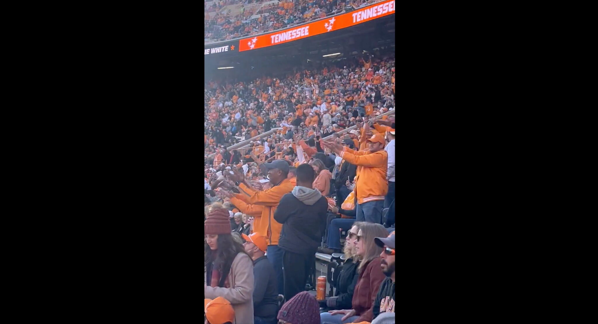 Tennessee fans in Neyland Stadium do the Gator chomp after learning ...