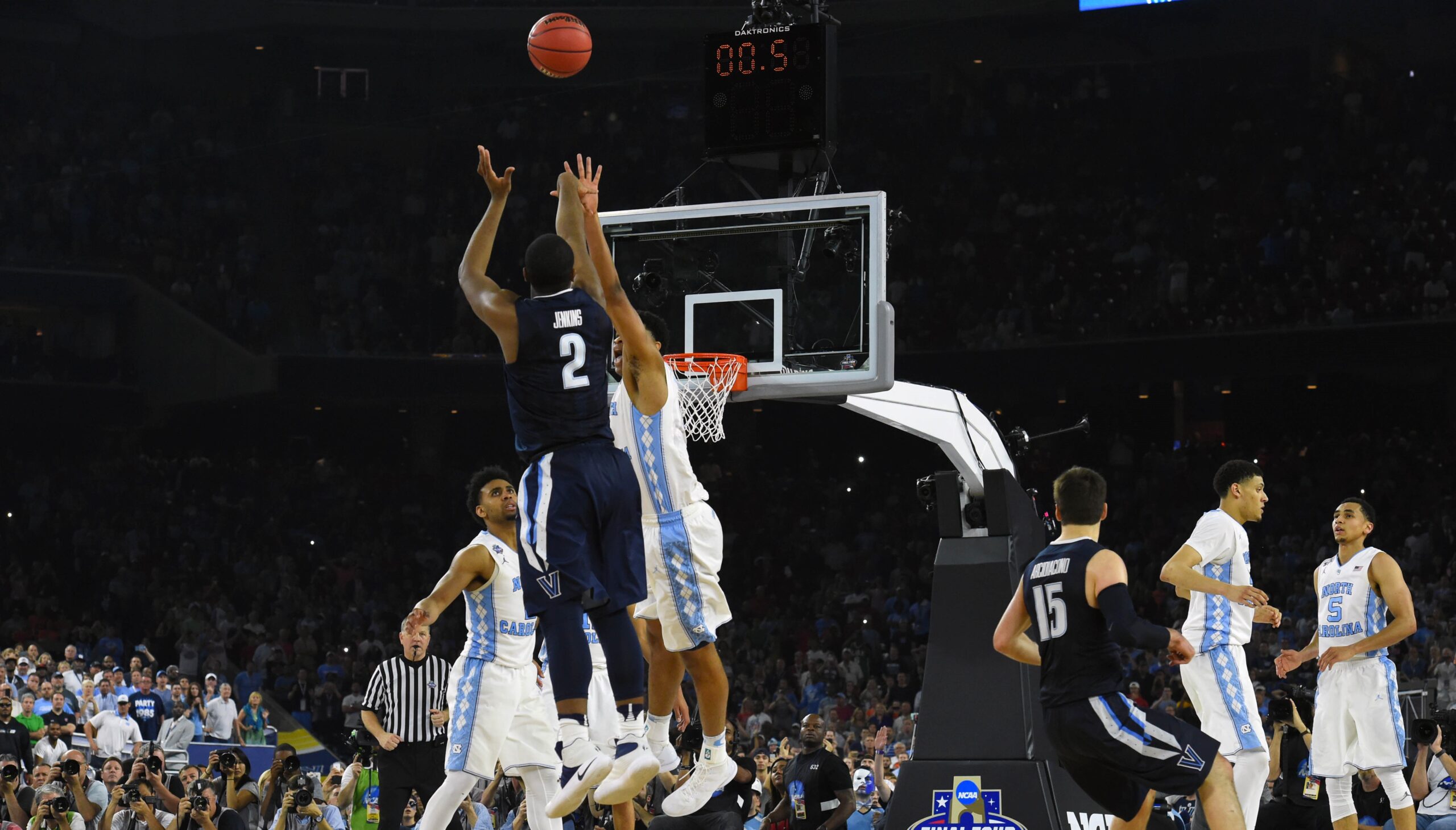 March Madness: 10 Best Buzzer-Beaters and Biggest Shots - Saturday Down ...