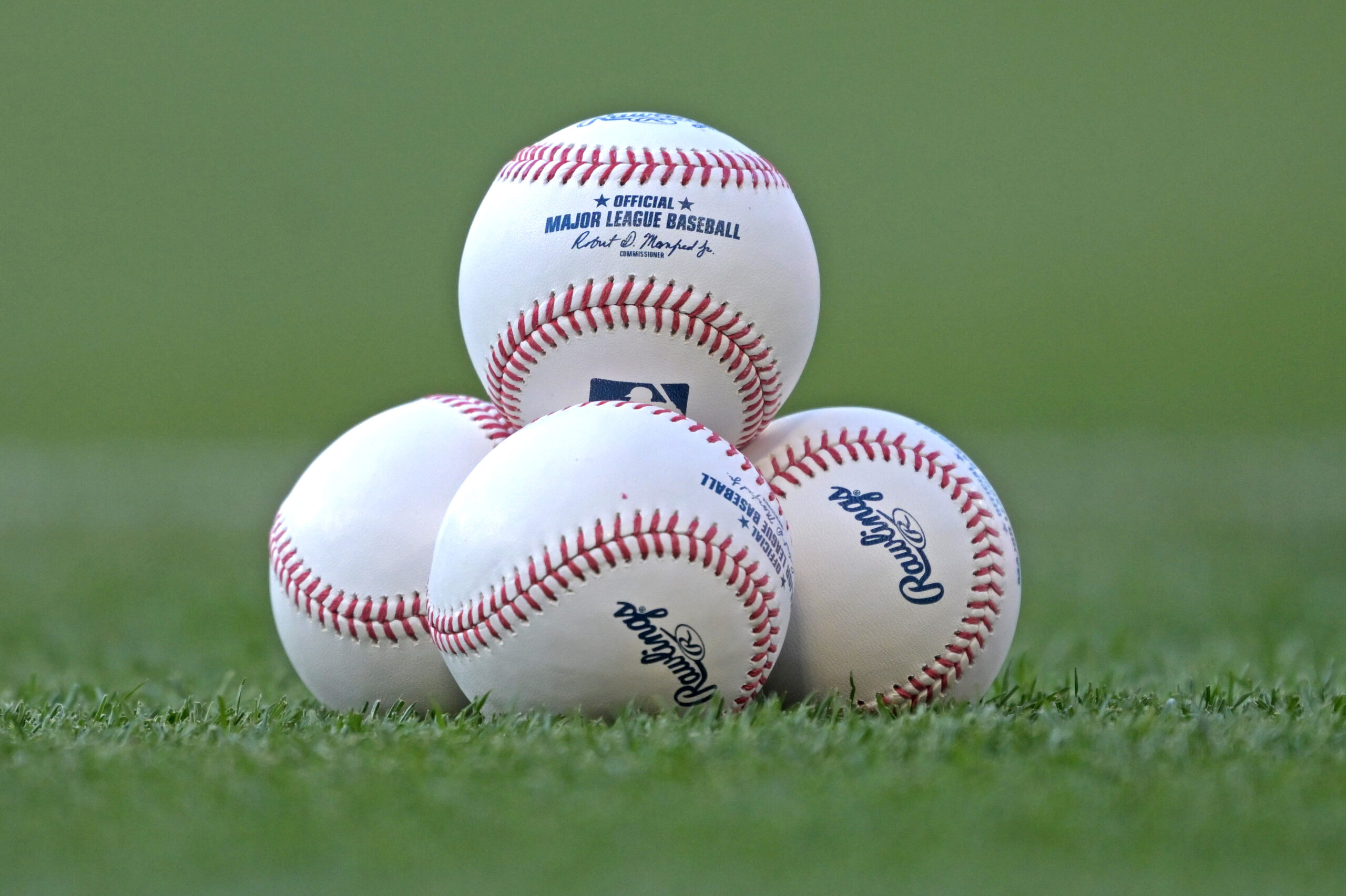 No. 4 Texas baseball clinches series victory over No. 11 Alabama ...