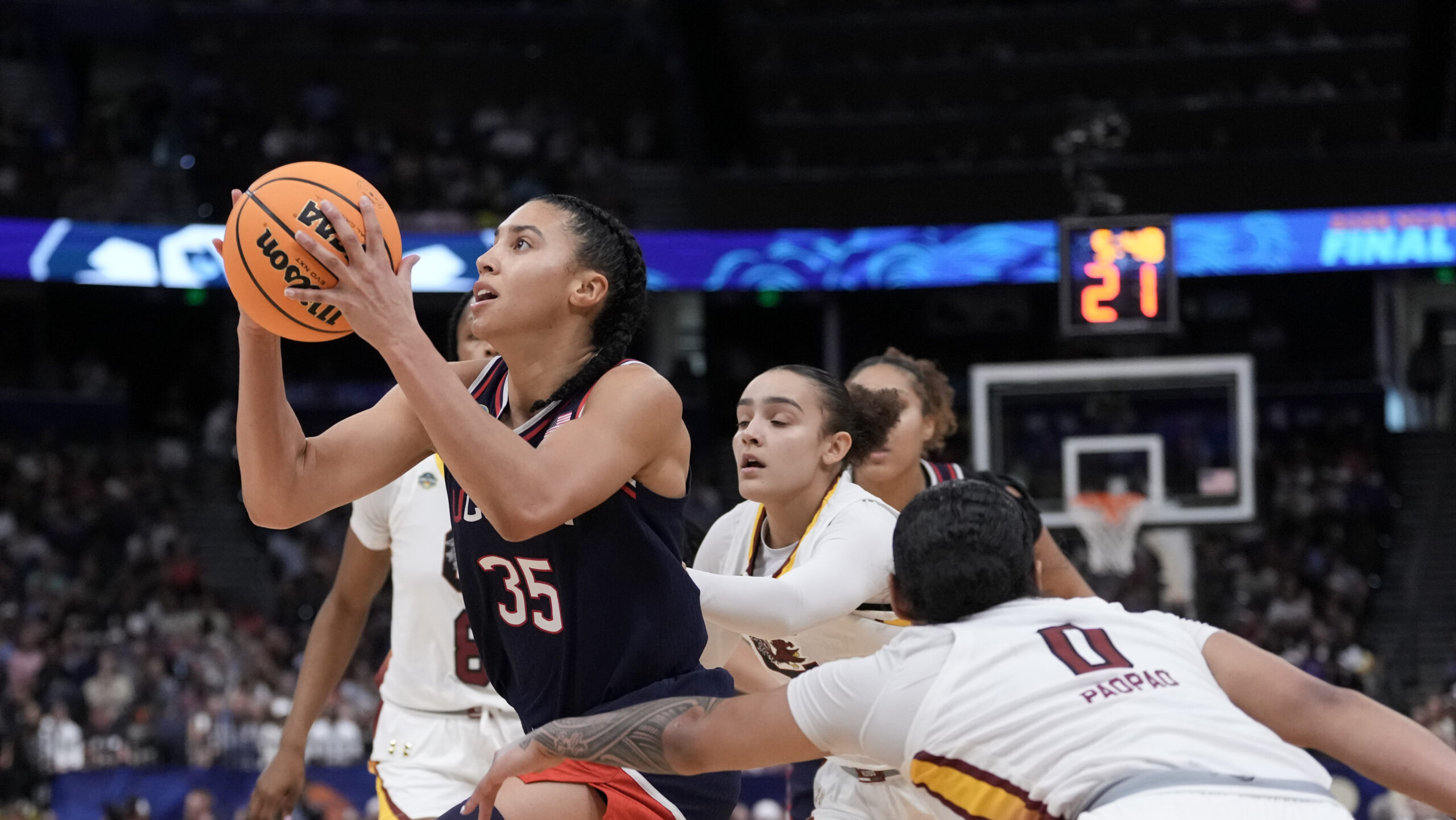 UConn dominates South Carolina to win 2025 national championship, 12th ...