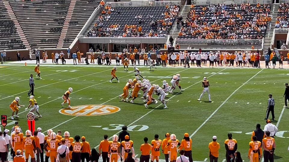 Tennessee QB George MacIntyre delivers beautiful TD during spring game ...