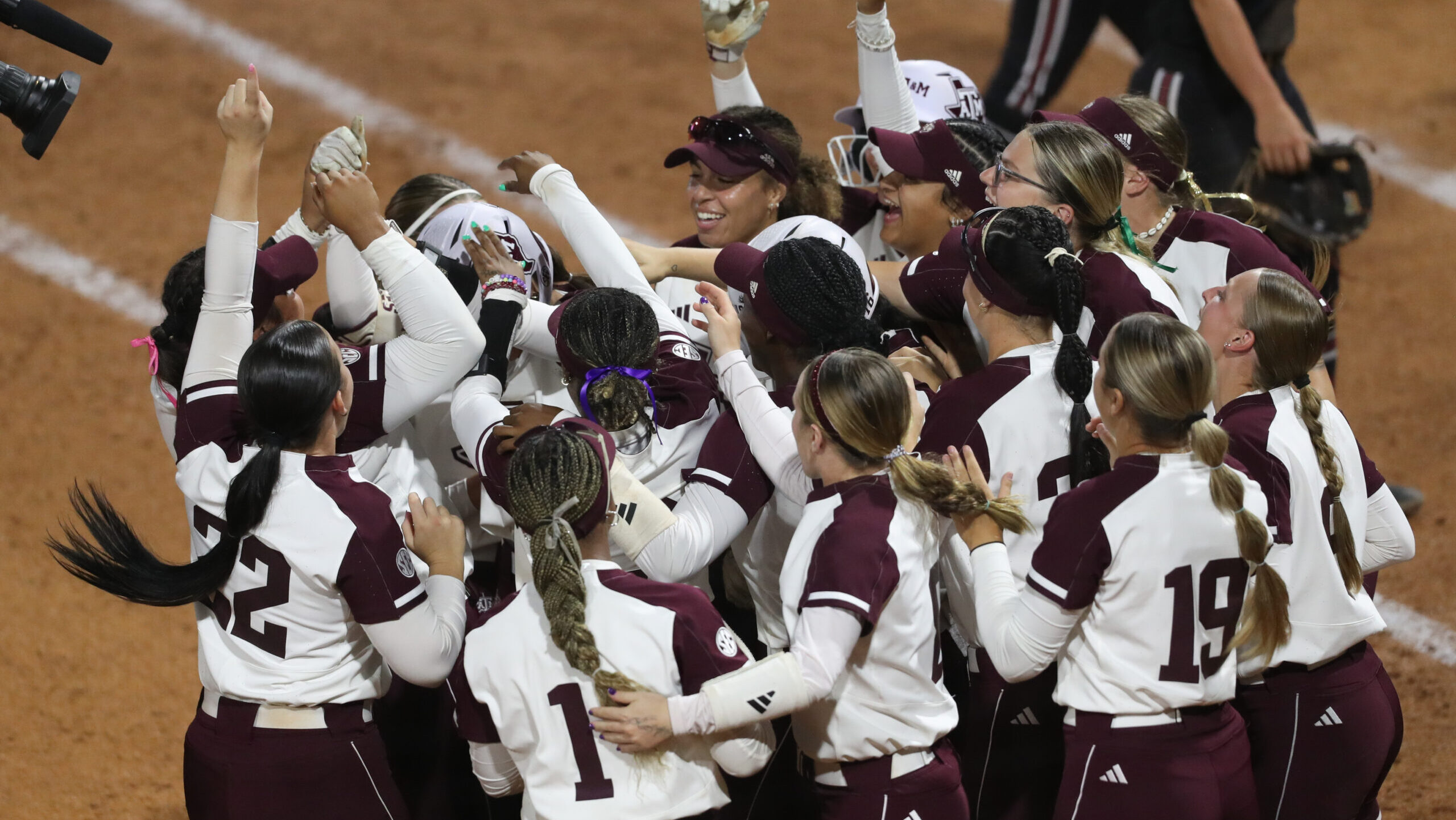 SEC softball breaks own record for most teams in single NCAA Tournament ...