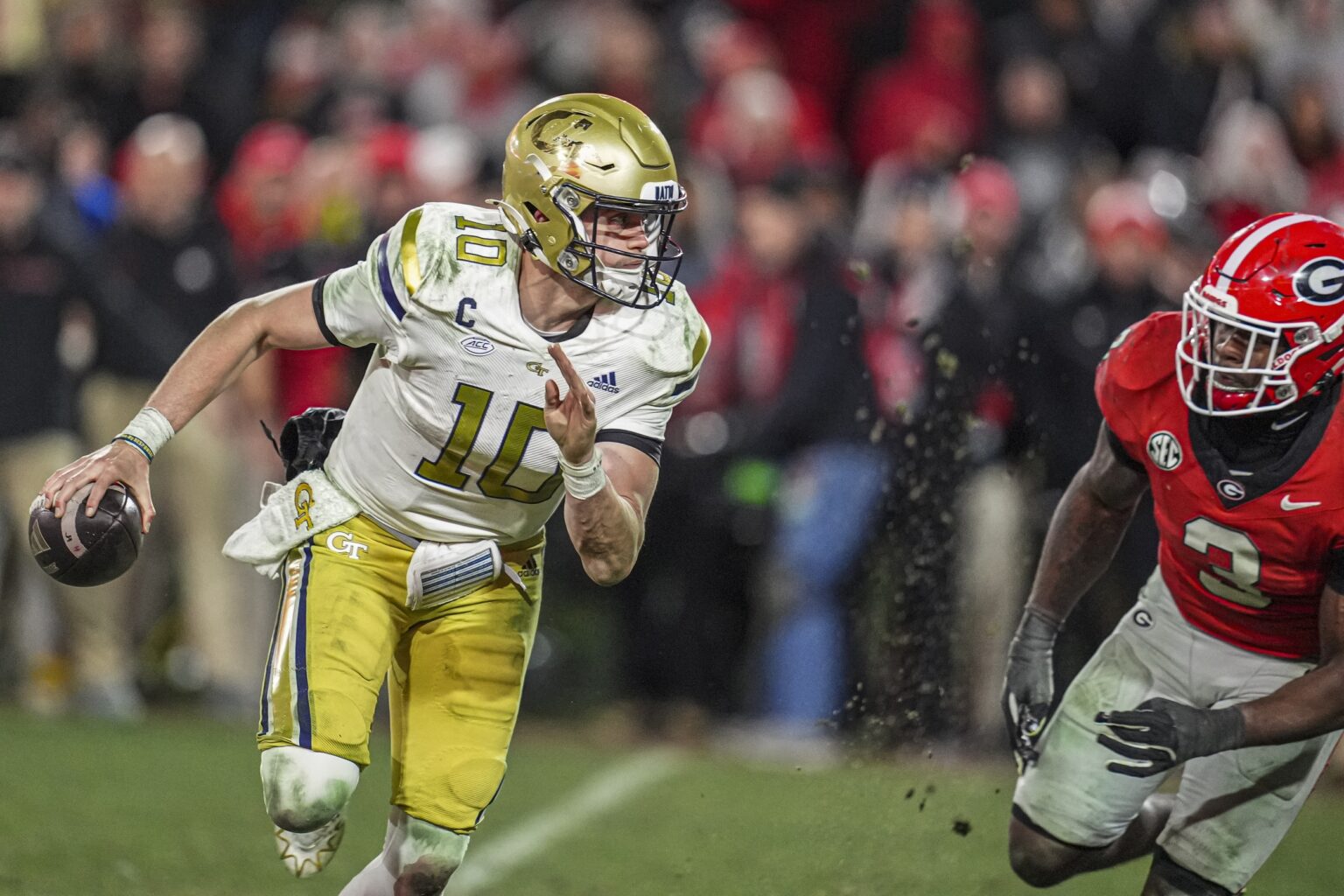 Favorite FBS quarterbacks to target in the DFS market in 2025 ...