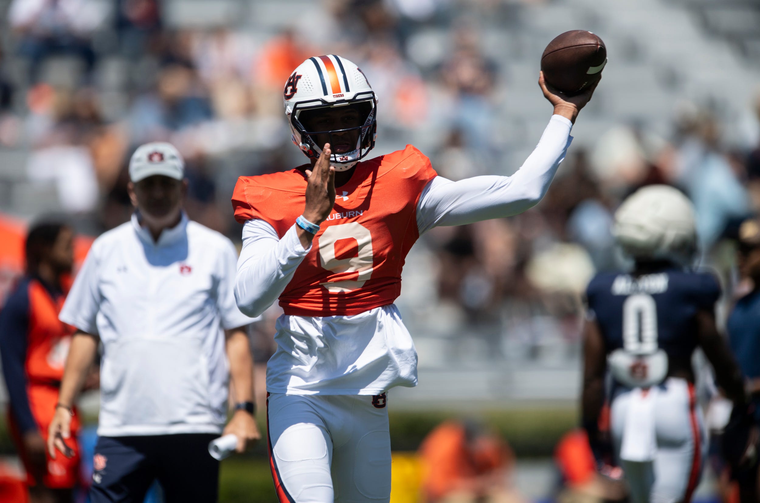 Deuce Knight, Eric Singleton combine for incredible TD during fall camp ...