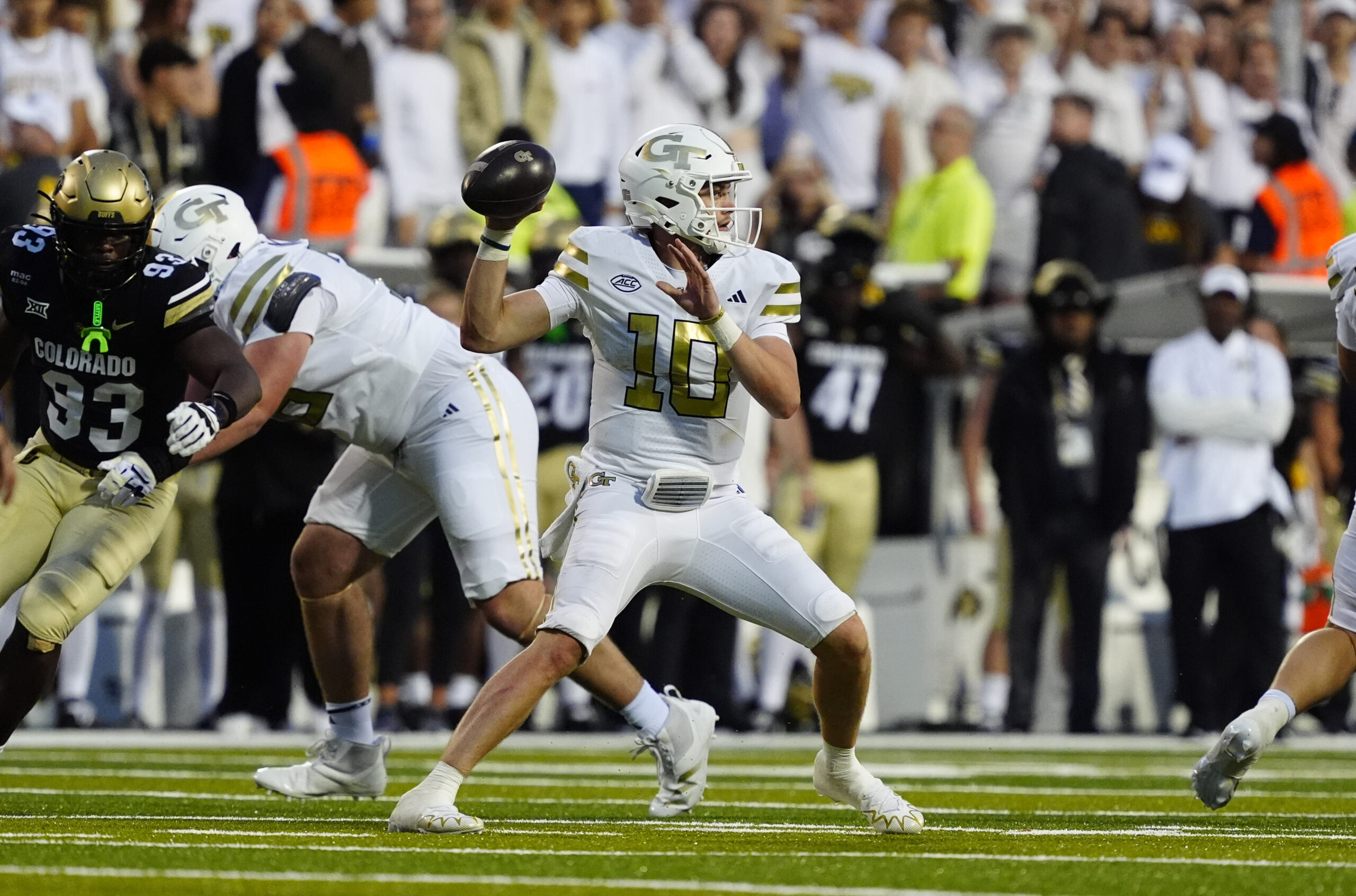 Haynes King’s 45-yard TD run lifts Georgia Tech over Colorado in opening road triumph ...Middle East