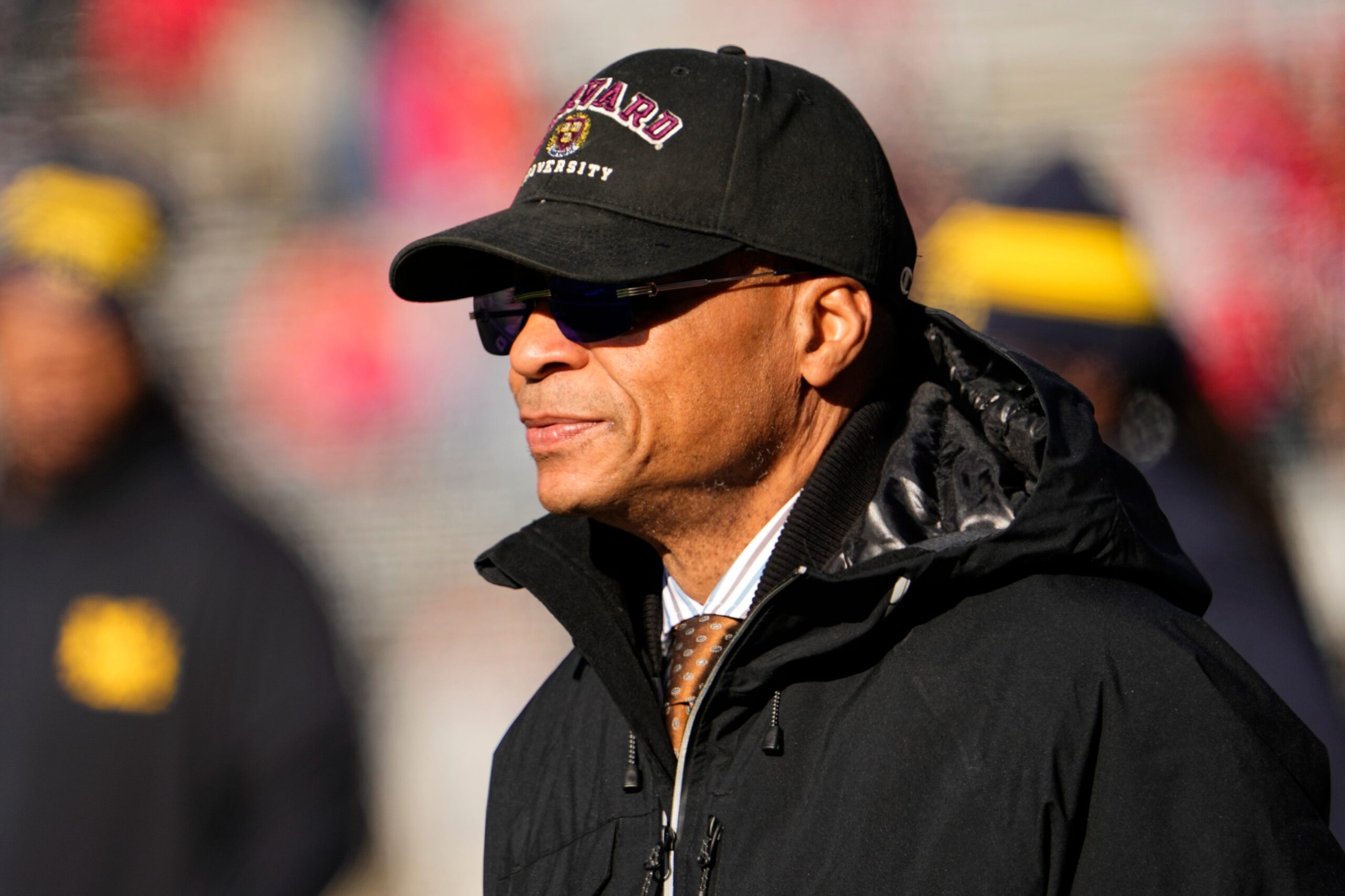 Gus Johnson pulls out electric 'Holy Chicago' call after brutal ...