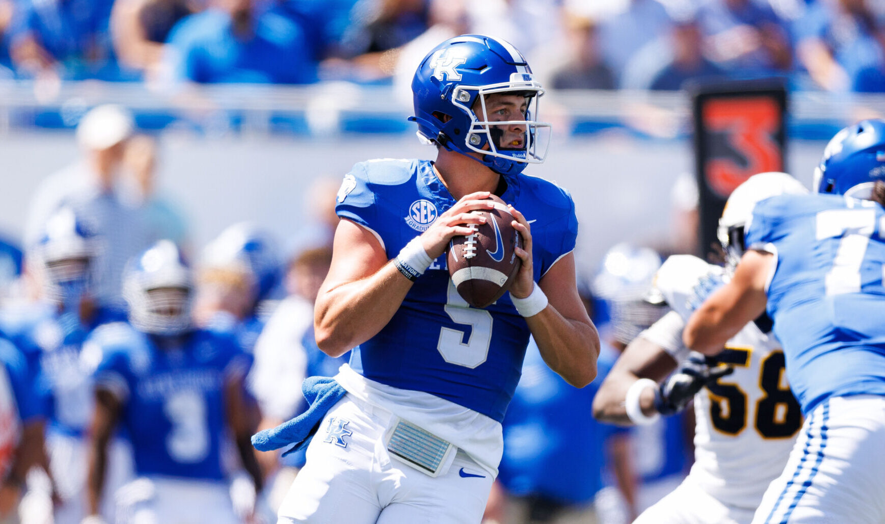 Kentucky QB Zach Calzada clowned for flexing NIL money on social media ...