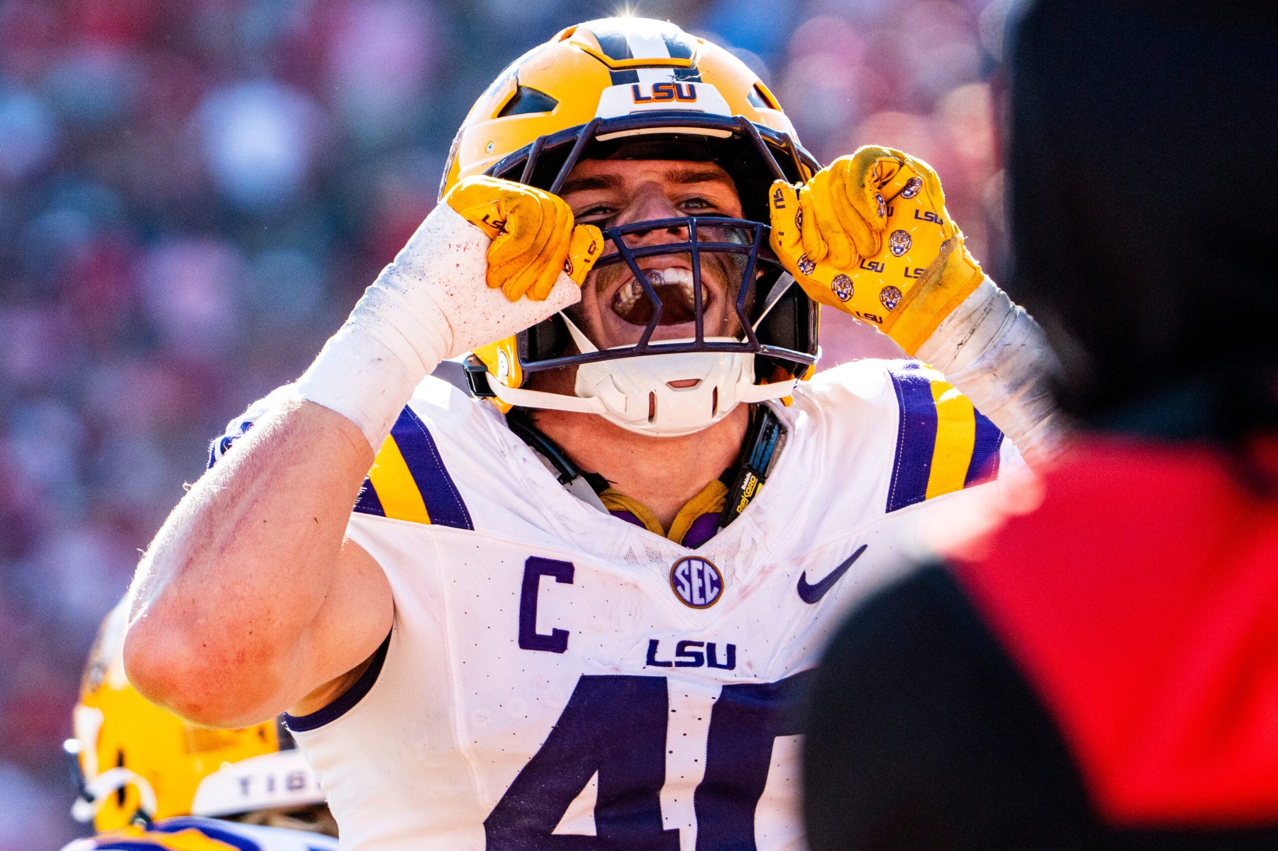 Whit Weeks: LSU Linebacker Loses Lunch Amid Sec Showdown vs Ole Miss ...