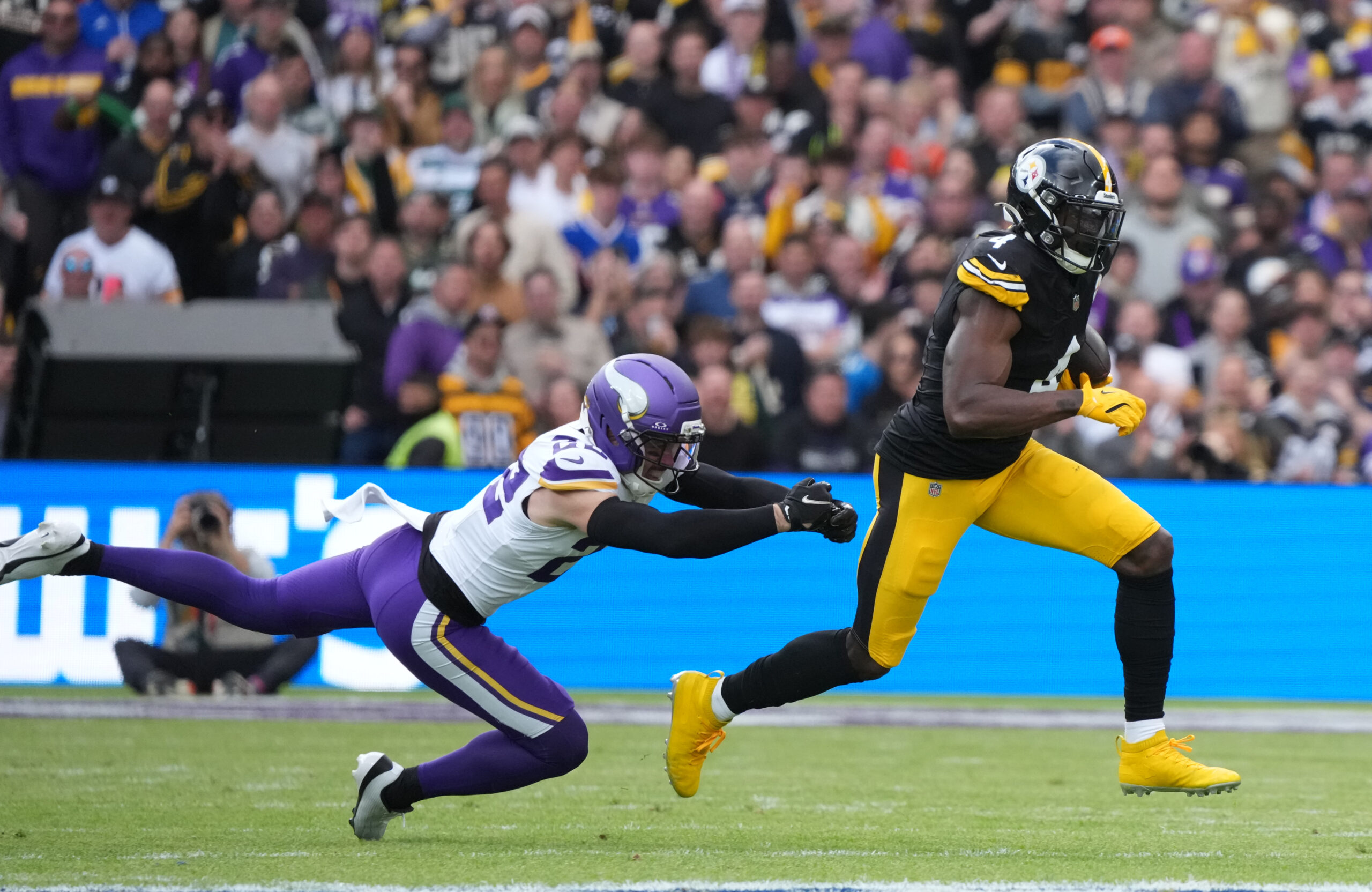 DK Metcalf scores impressive 80-yard TD in NFL's Dublin game - Saturday ...