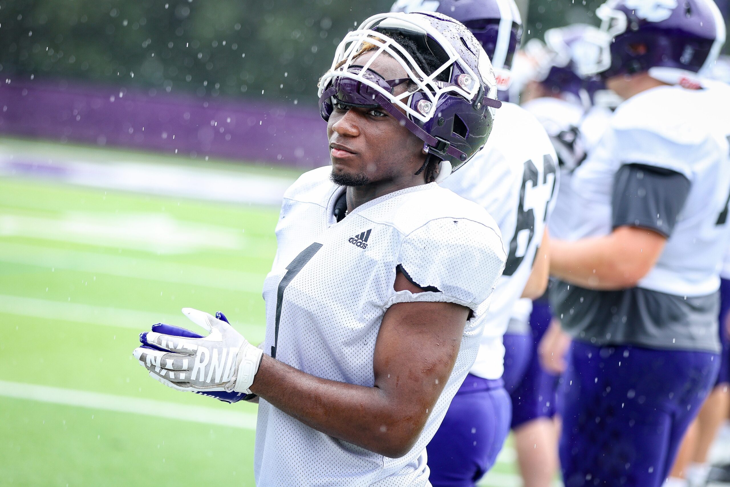 D3 player breaks NCAA rushing record with first-ever 500-yard game ...