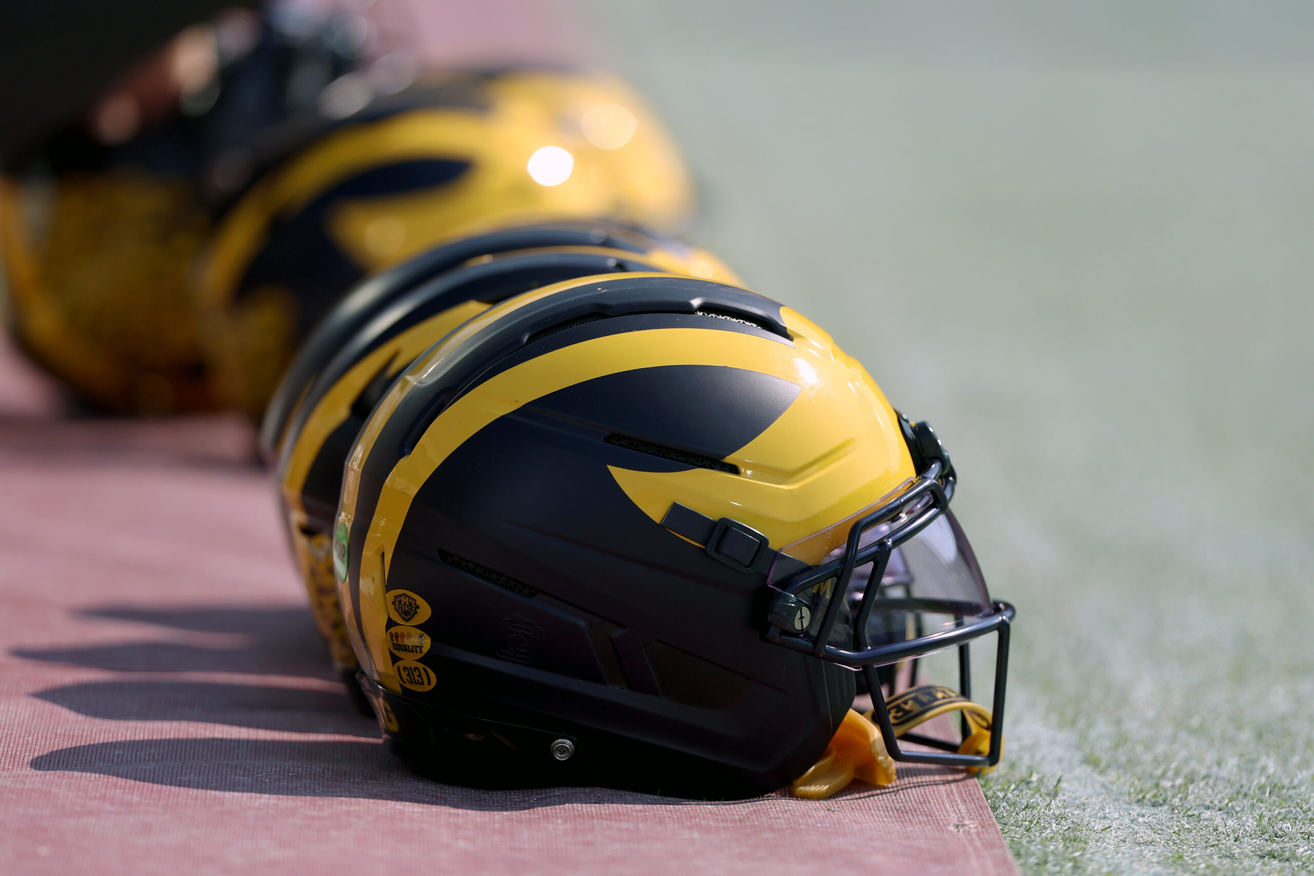 Michigan reportedly decides on interim OC for bowl game vs. Texas ...