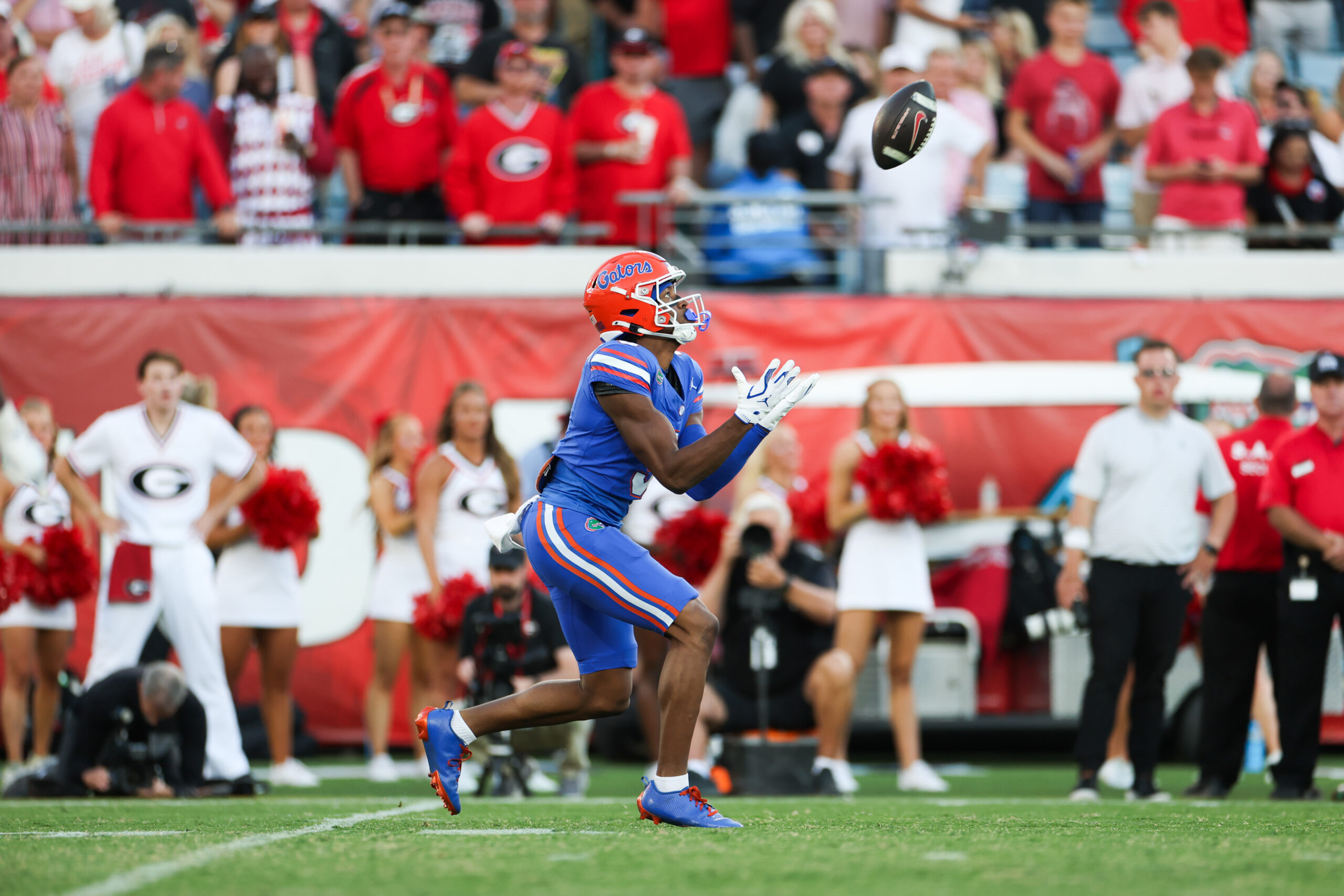 Florida fans erupt on SEC officials after controversial call late vs ...