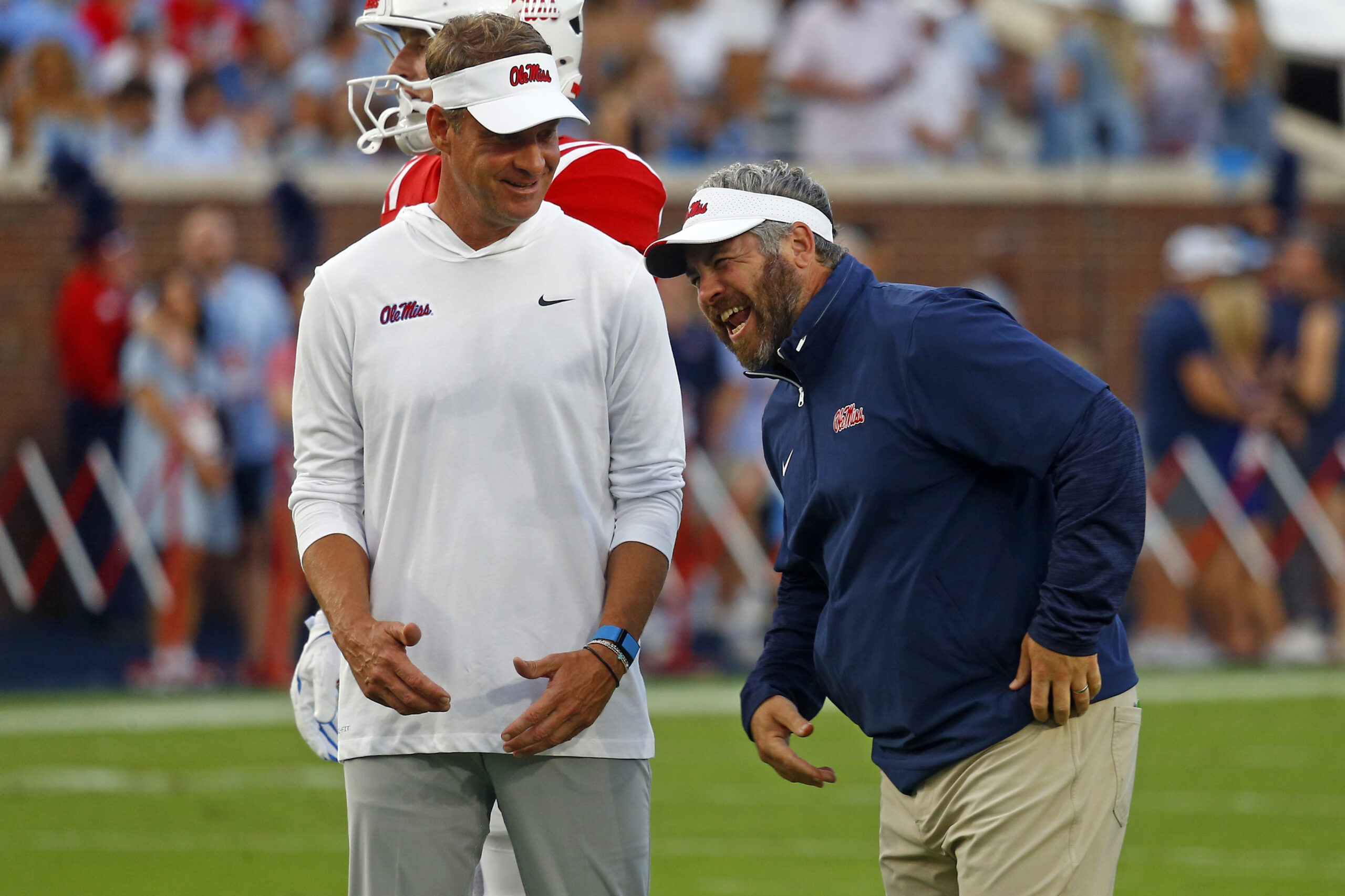 Pete Golding takes apparent jab at Lane Kiffin: ‘I’m not going to yoga ...