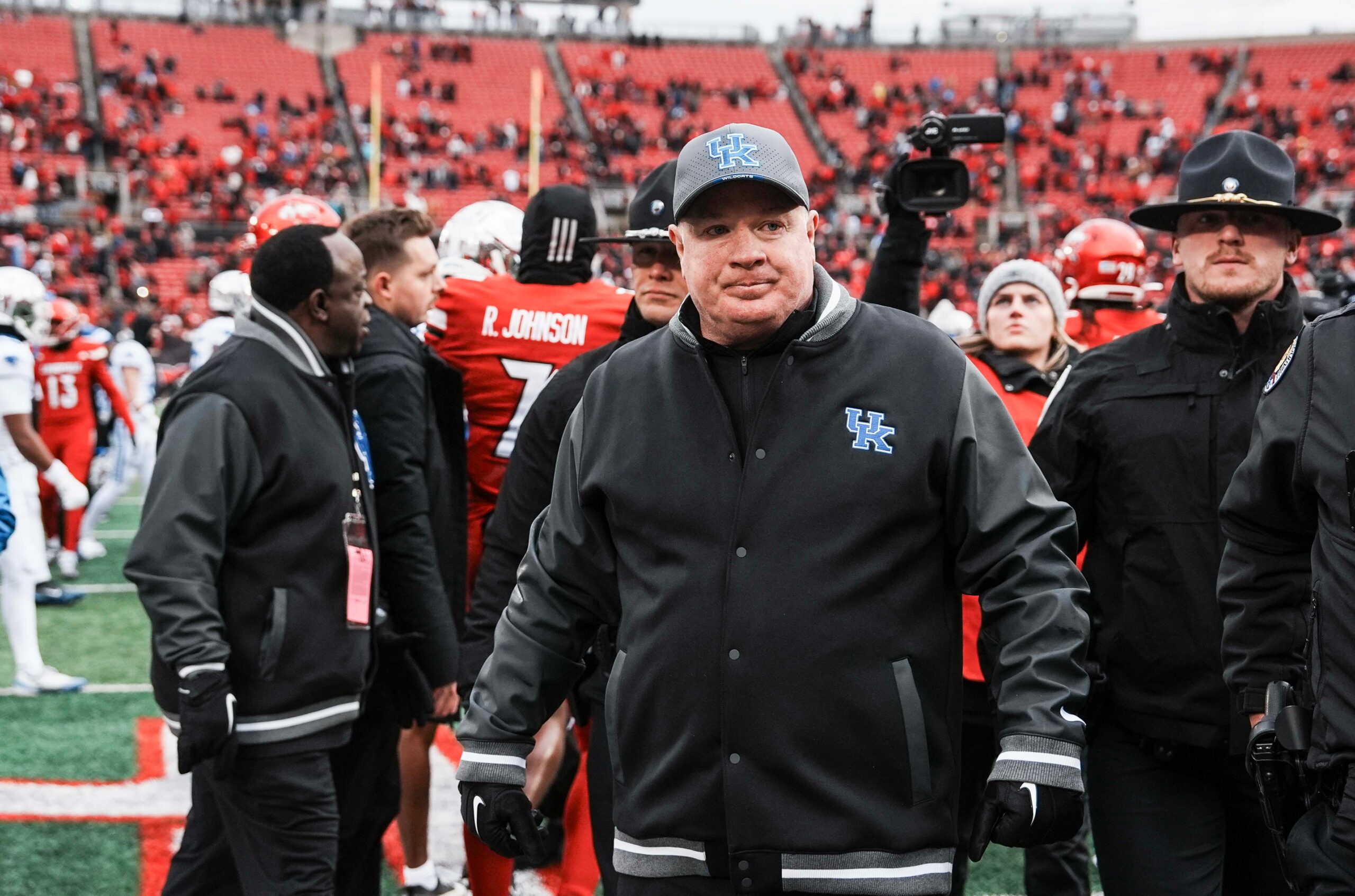 Steve Sarkisian hires former Kentucky HC Mark Stoops as special ...