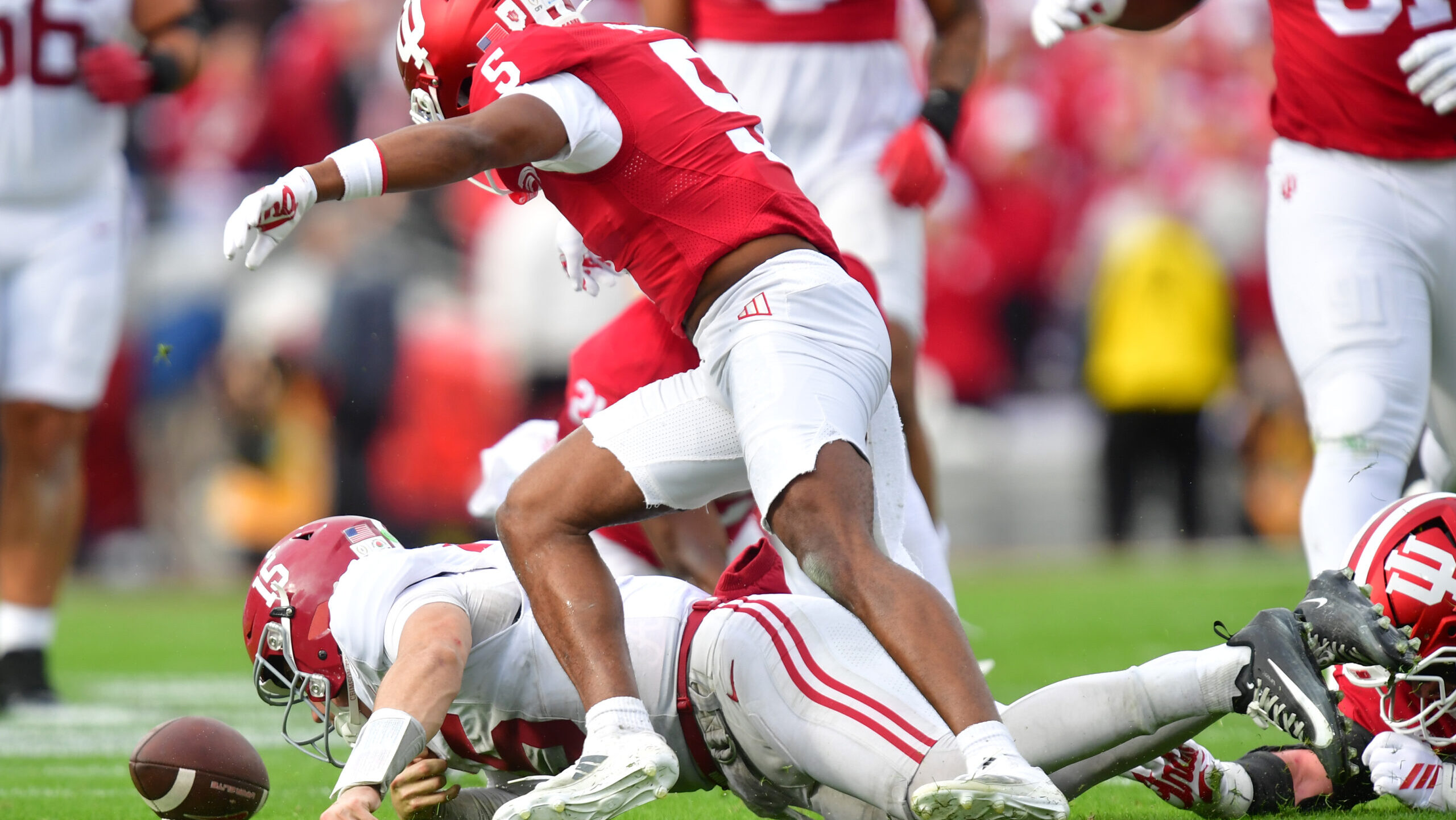 Fans, media torch Alabama and Ty Simpson for scoreless first half vs ...