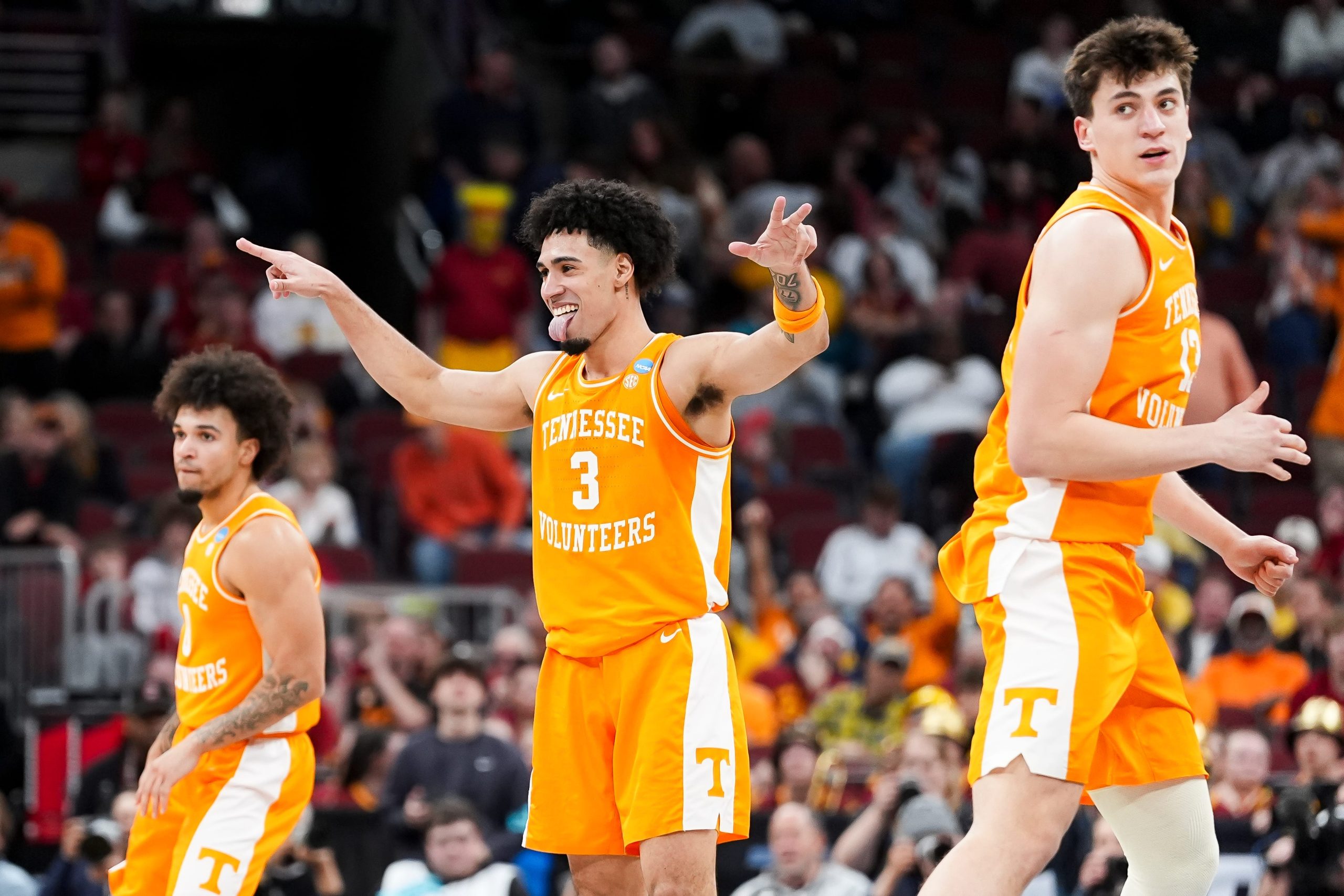 An updated look at each Elite 8 team's odds to win the National ...