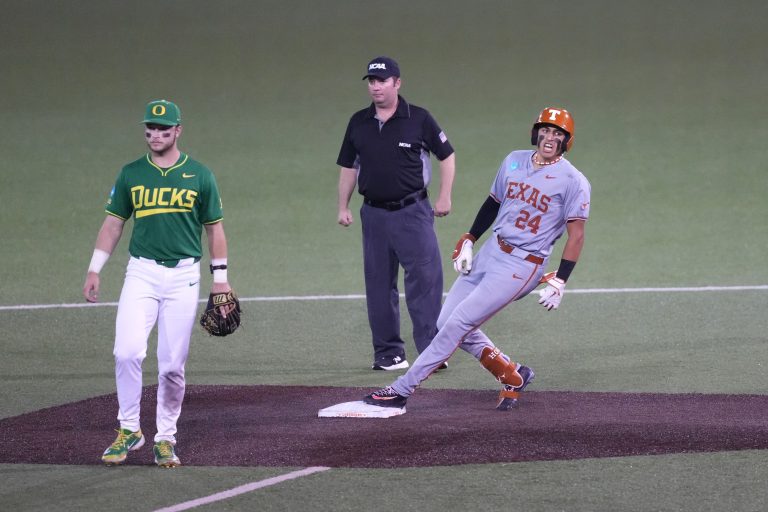 Texas wins late-night thriller against Oregon to take Super Regional ...