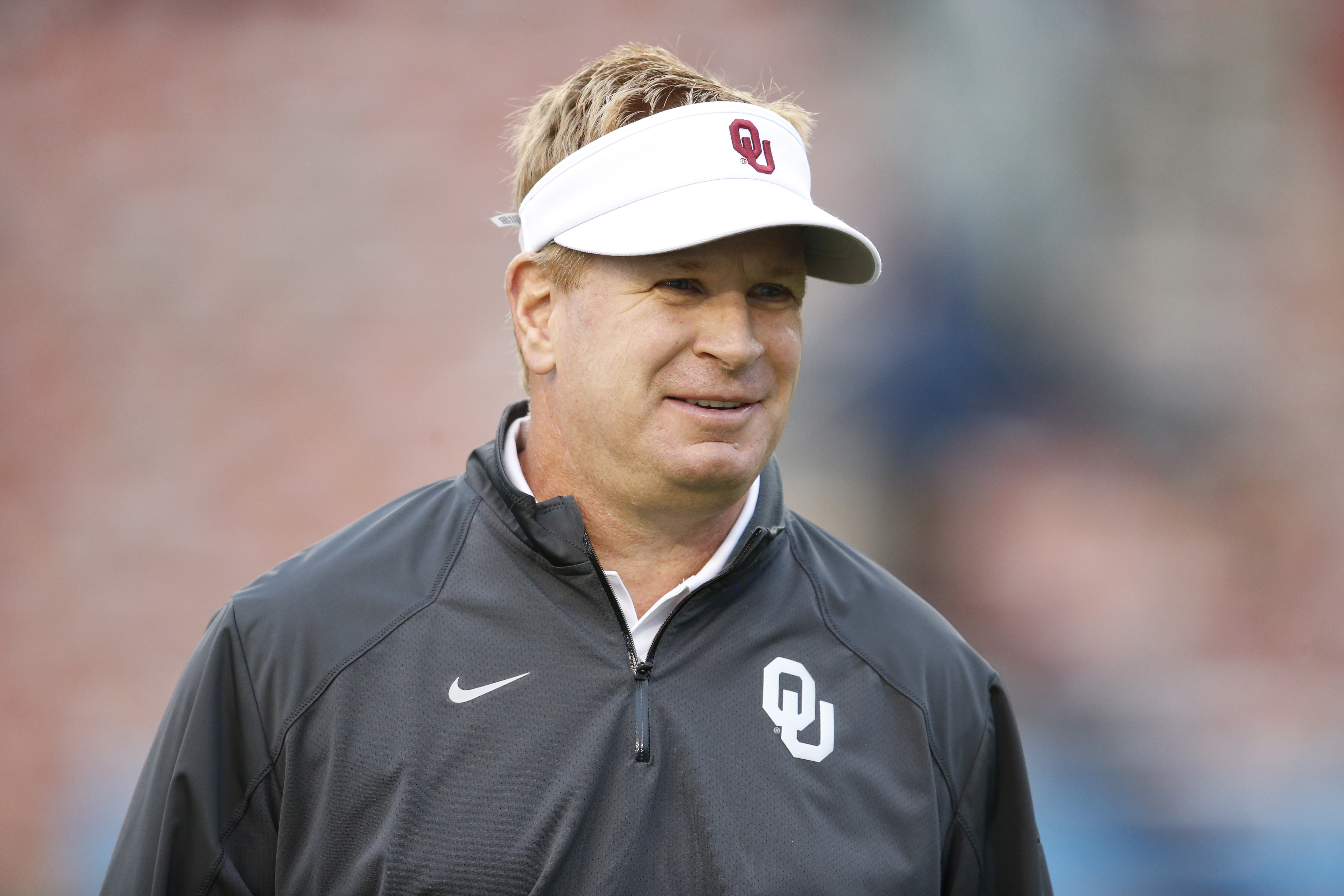 LSU expected to offer DC position to Oklahoma's Mike Stoops