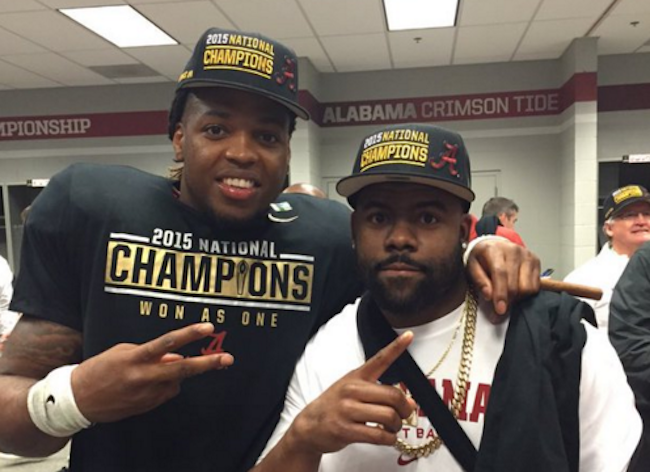 Derrick Henry, Mark Ingram pose together with simple message after win