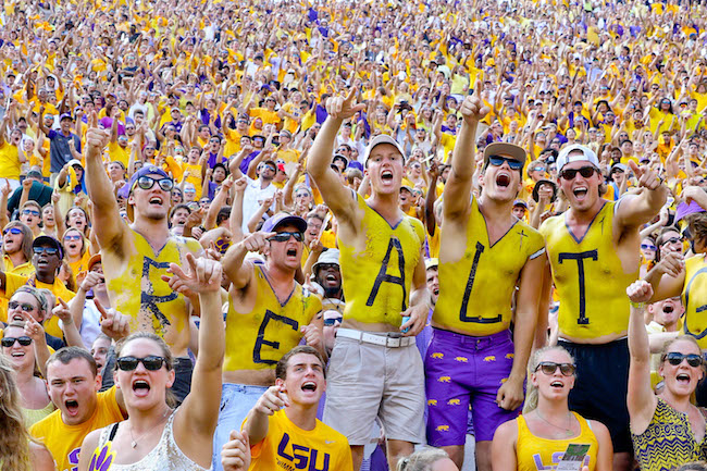 How did LSU end up with purple and gold as its colors?