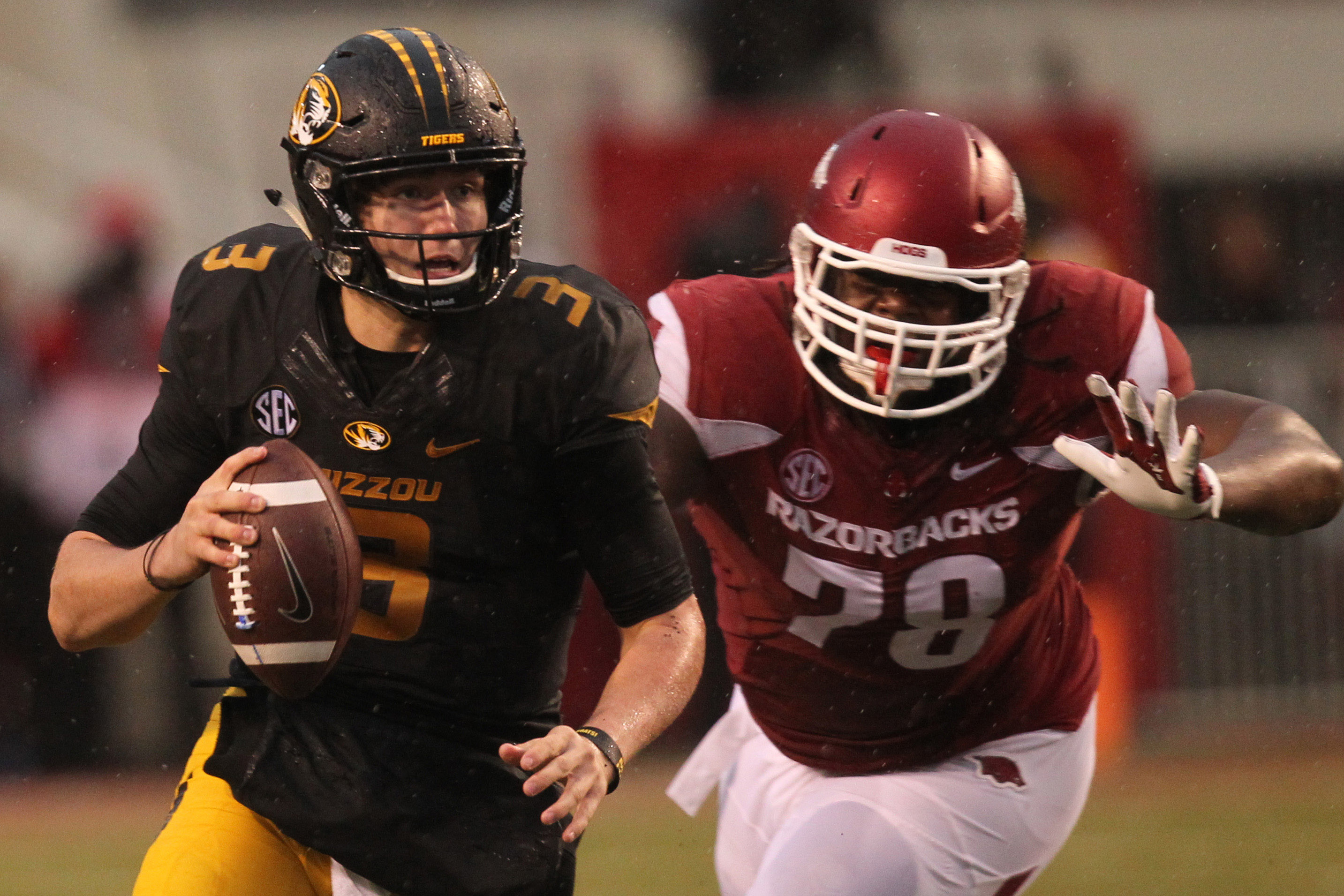Photo: Arkansas building hype for Battle Line rivalry game against Missouri