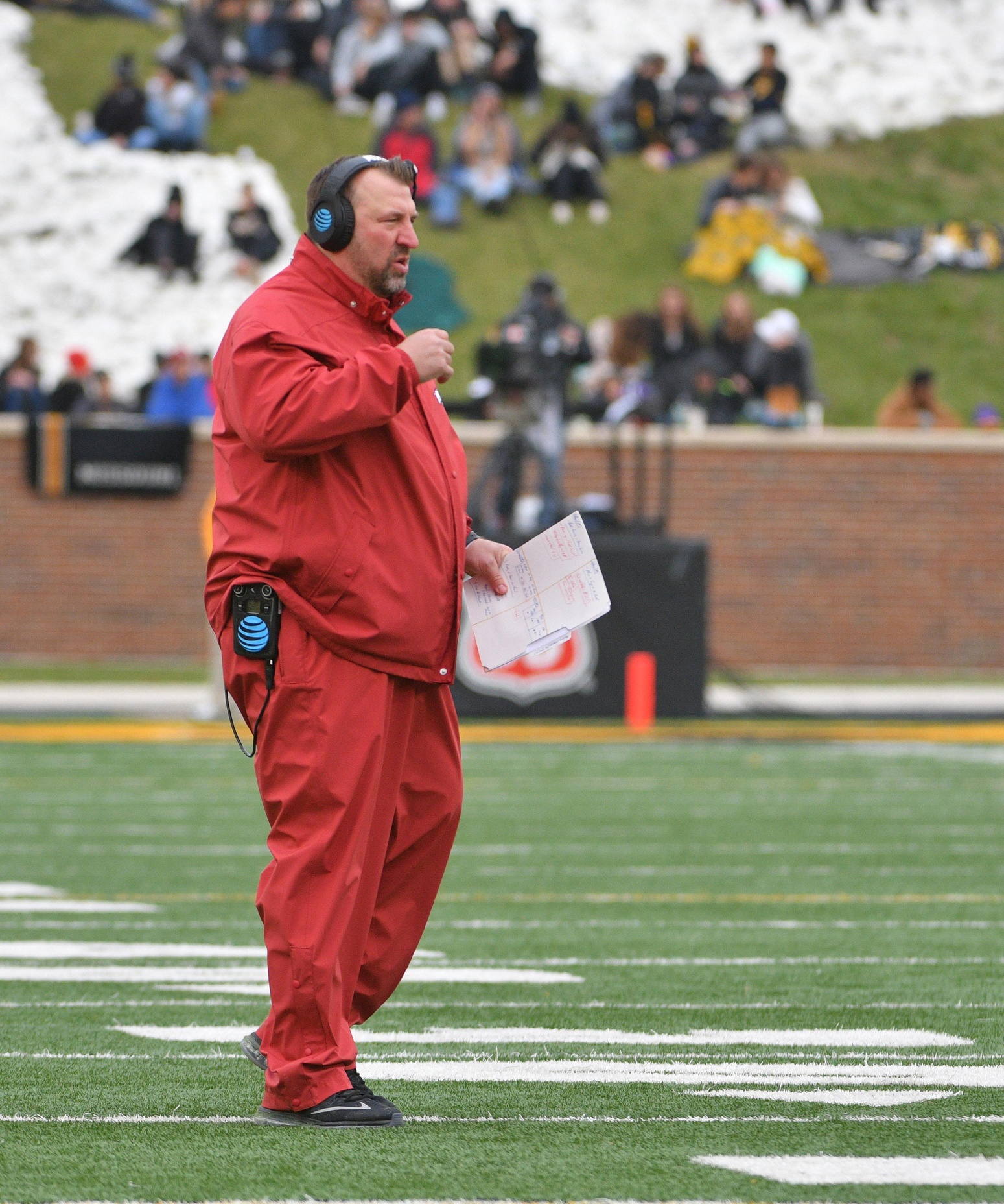 Time for college hoops coaches to dress casual on sidelines | More Sports