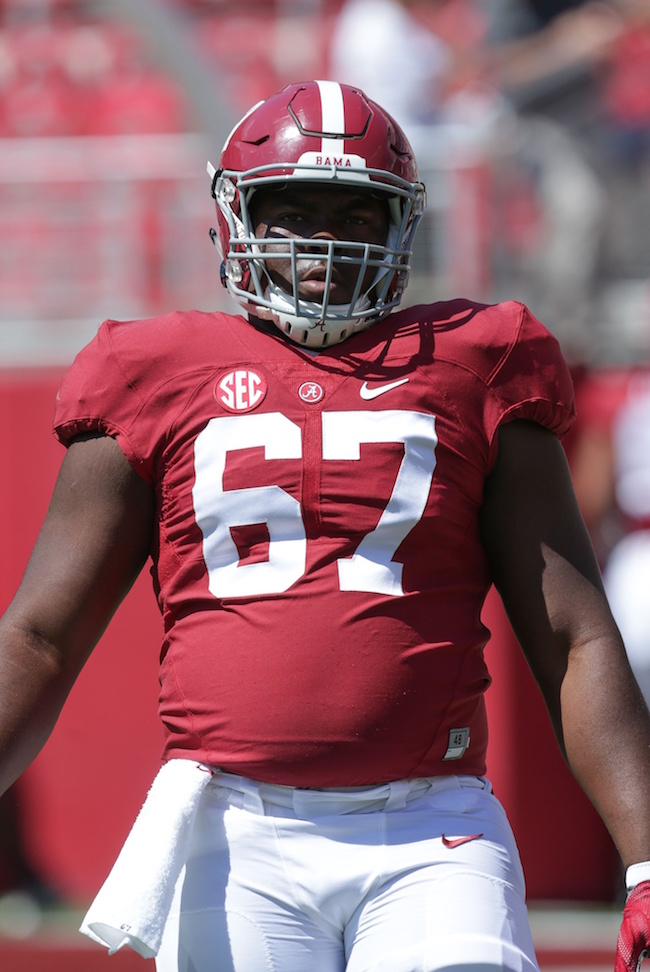 Alabama offensive lineman suffered broken foot vs. Florida