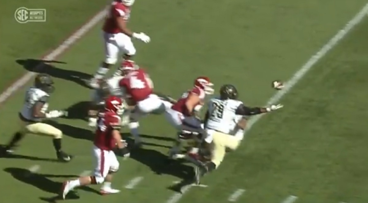 WATCH: Vanderbilt big man Louis Vecchio makes incredibly athletic ...