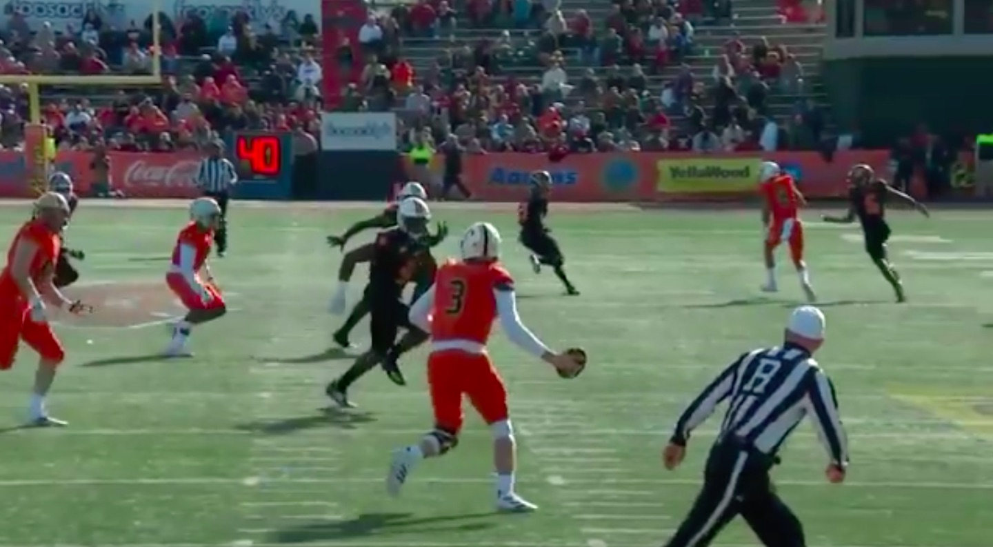 WATCH: Drew Lock breaks out impressive underhand throw while on the run ...