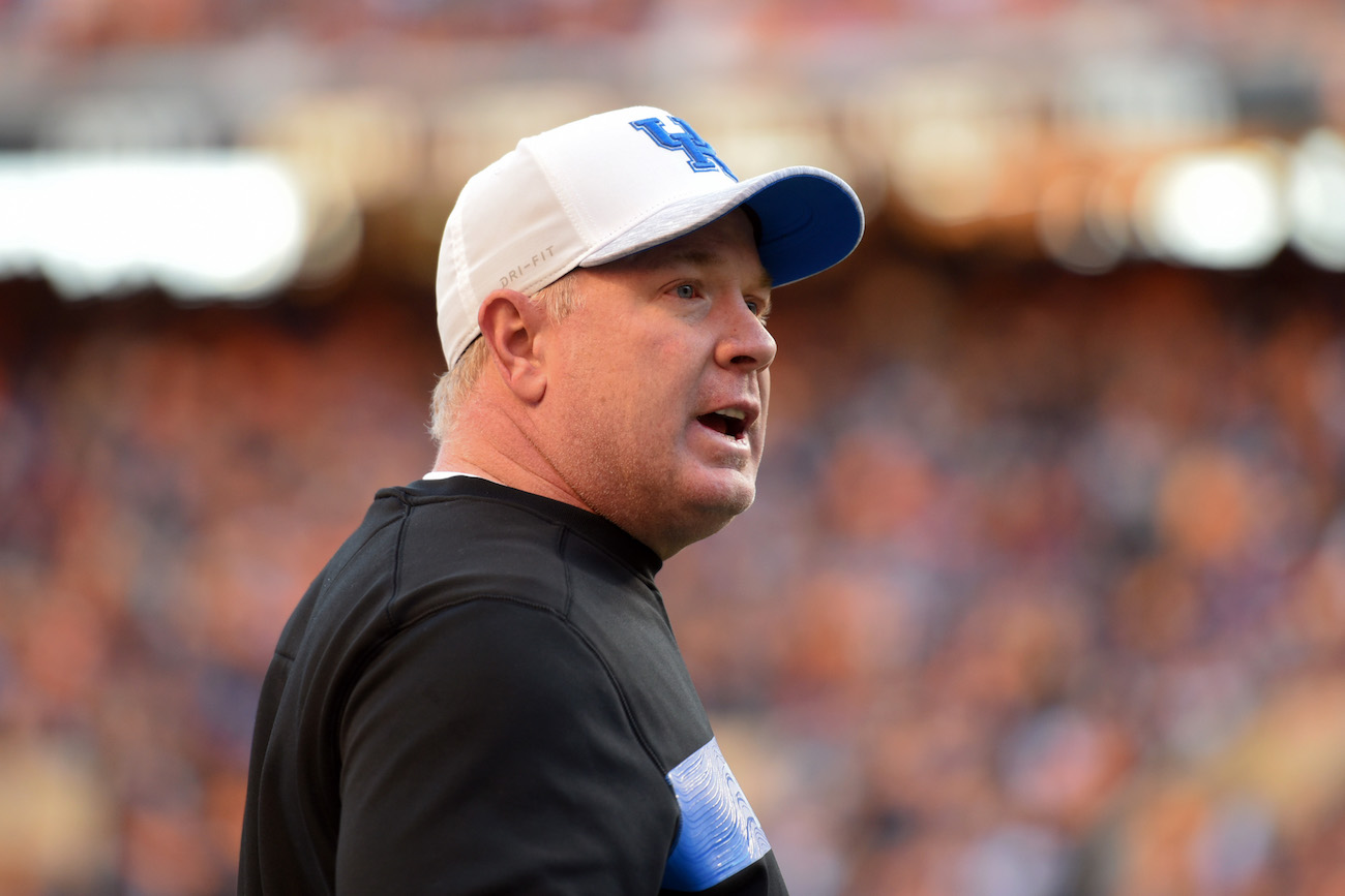 Us against the world: Mark Stoops embracing Kentucky's first road trip ...