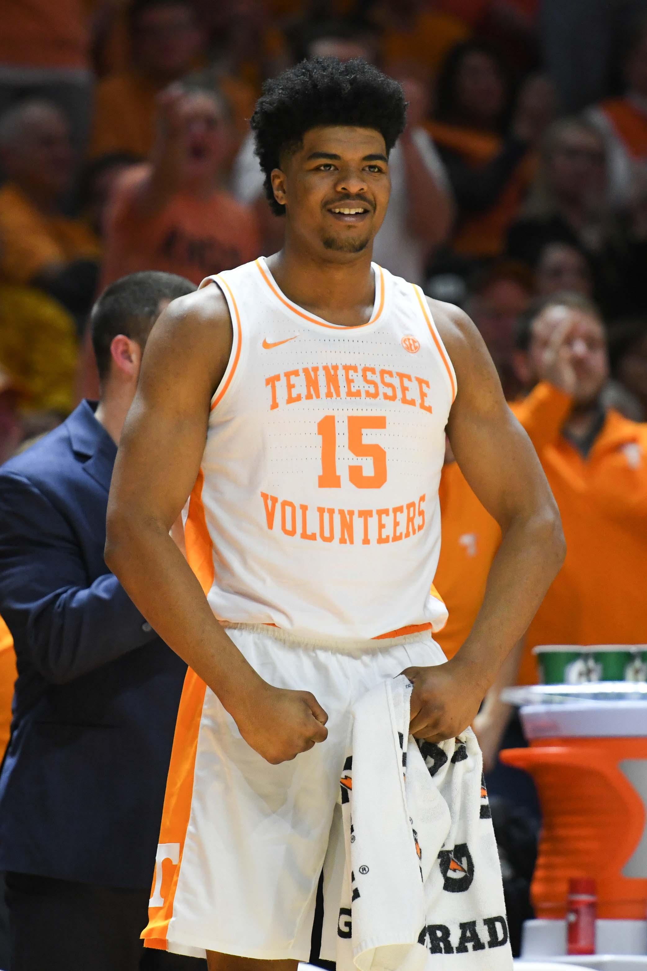 Former Tennessee forward Derrick Walker announces he will transfer to ...