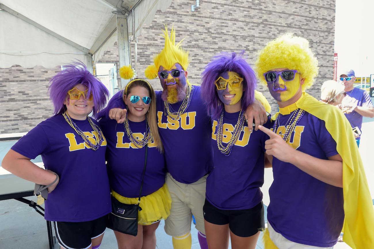 LOOK: LSU fan gets creative to show support of Tigers on their license ...