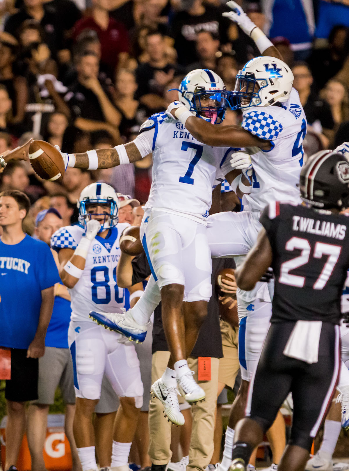 Kentucky LB Josh Paschal returns to fall camp after final cancer treatment
