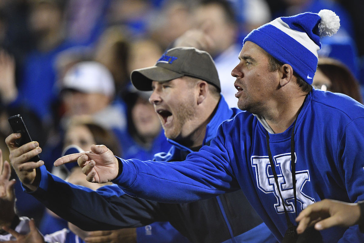 Kentucky announces uniform combo for season-opener against Toledo