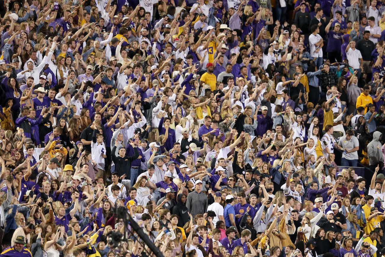 Baton Rouge grocery store turns into beer cooler for LSU home opener