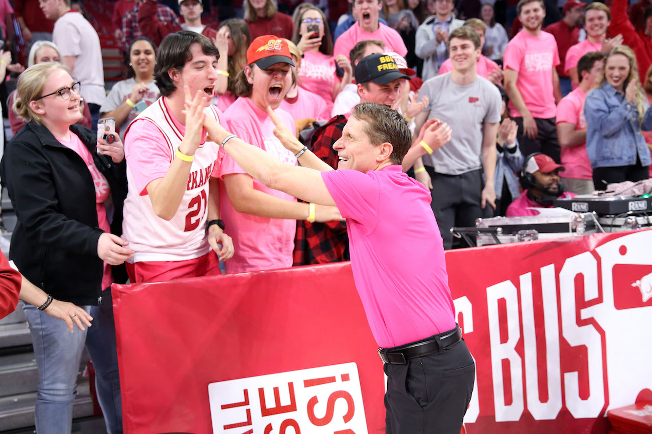 Jumping on the Muss Bus: Arkansas lands Pitt transfer Au’diese Toney