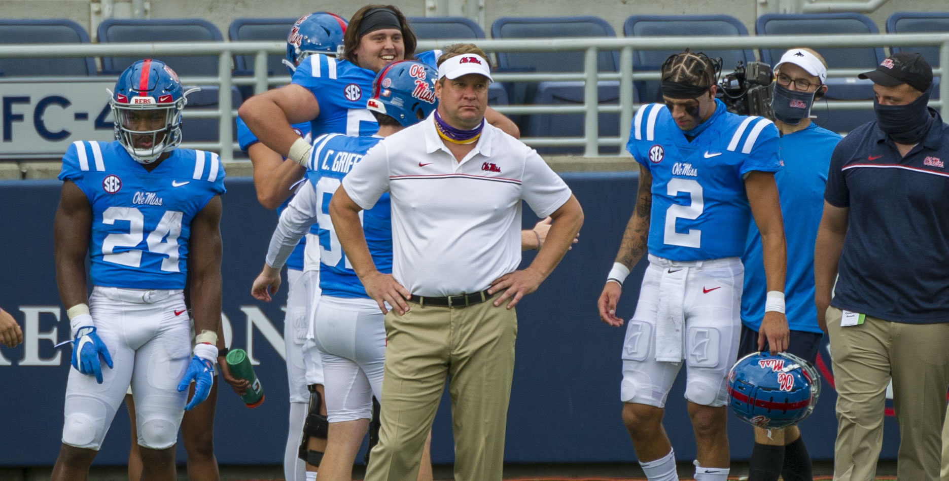 Lane Kiffin says his pregame suit is dedicated to Bear Bryant